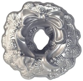 Nordic Ware forma na bábovku Sváteční věnec, 9 cup stříbrná, 85348