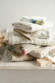 Pip Studio ručníky z bavlněného froté Tile de Pip, khaki (Luxusní ručníky z bavlněného froté v designu Tile de Pip barvě khaki)