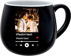 Personalizovaný keramický buclatý hrneček s motivem přehrávače