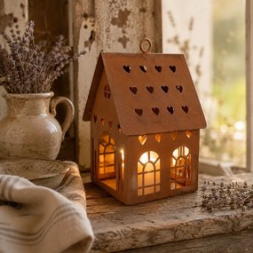 Rezavý svícen ve tvaru domku Rustic Charm - 12*12*20 cm