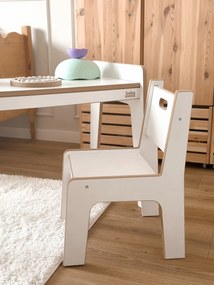 Dřevěná dětská židle M