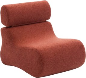 Křeslo v terakotové barvě z textilie bouclé Club – Kave Home