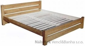 dřevěná jednolůžková postel z masivního dřeva Camelot chalu skladem