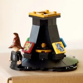 LEGO® Harry Potter™ 76429 Mluvící Moudrý klobouk / Počet dílků: 561 /