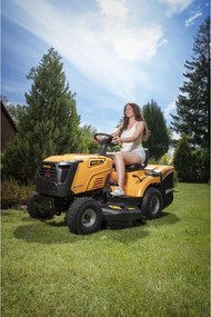 Riwall PRO RLT 92 HRD travní traktor 92 cm se zadním výhozem a hydrostatickou převodovkou