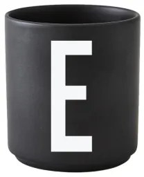 Černý porcelánový hrnek Letter E Design Letters