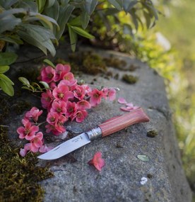 Opinel Laminated Birch N°08 zavírací nůž finská bříza 8,5 cm, červená, 002390