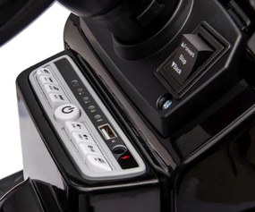 Elektrický traktor s přívěsem Farmer zelený