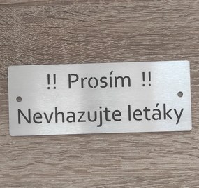 Cedule nevhazovat letáky -černý podklad Provedení: Bez otvoru pro uchycení - K lepení, Velikost (šířka): 15 cm