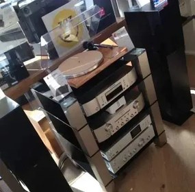 Hifi stolek SONOROUS RX 5040 (černé sklo + černé alu)