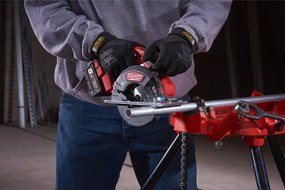 Milwaukee M18 FMCS-502X aku pila na kov 4933459193