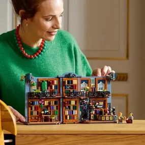 LEGO® Icons 11379 Knižní zarážka: Knihkupectví / Počet dílků: 1690 / o
