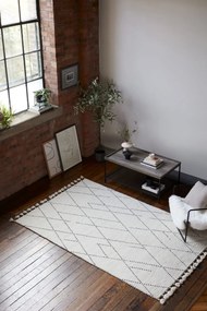 Tribeca Design Kusový koberec Livan Cream Black Linear Rozměry: 120x170 cm