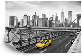 Fototapeta Taxi Crossing Brooklyn Bridge Hladký vinyl 254x184