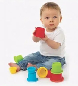 Playgro - Skládací kalíšky / od 9 měsíců