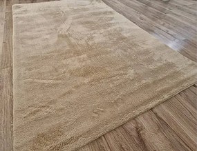 HU Béžový koberec Plush Deluxe Bez Rozměr: 50x80 cm