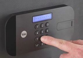 YALE Nábytkový sejf Yale High Security Compact YSEB/200/EB