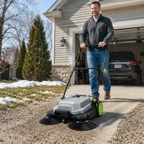 Outsunny ruční zametací stroj s pracovním záběrem 68 cm, 2600 m²/h, 24 L sběrný koš, výškově nastavitelná skládací rukojeť