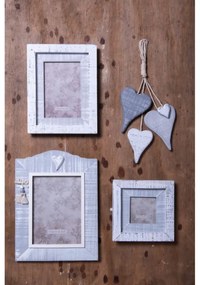 Velký šedý fotorámeček s dekorací srdíčka – 13x18 cm