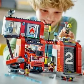 LEGO® City 60414 Hasičská stanice s hasičským vozem / Počet dílků: 843