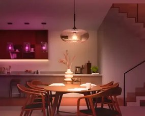 Philips Hue WCA 810 / Chytrá žárovka / A60 E27 / 8,1 W / 1100 lm / RGB