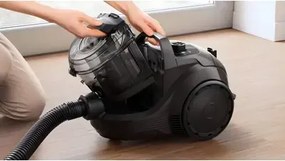 BOSCH BGC21X300 / Bezsáčkový vysavač / 550 W / HEPA / rádius 10 m