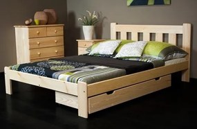 Dřevěná postel Brita 140x200 + rošt ZDARMA (Barva dřeva: Borovice)