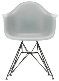 Eames Plastic Armchair DAR černě lakovaná šedá bílé na koberec Vitra