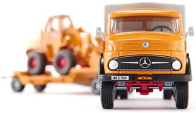SIKU Super - souprava Mercedes-Benz 710 převážející nakladač  411 Bölling, 1:50