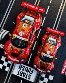 Carrera 32065 Digital 132 Porsche 911 GT3 R / Auto pro autodráhu / 1:3