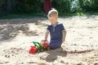 Lena Aktivní traktor se lžící / od 3 let