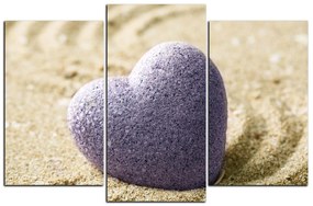 Obraz na plátně - Kámen ve tvaru srdce na písku 1161C (150x100 cm)