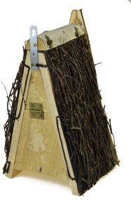 Vingo Dřevěná budka pro ptáky se střechou z březových větviček, 18 x 17 cm