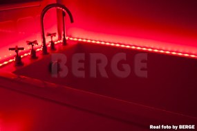 BERGE LED pásek - RGB 5050 - 2,5m - 30LED/m - 7,2W/m - IP20 - SADA