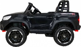 Ramiz Pickup Toyota Hilux černý