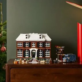 LEGO® Ideas 21330 Sám doma / Počet dílků: 3955 / od 18 let