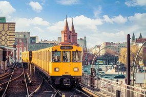 Vícedílný obraz Žlutý Vlak V Berlíně Na Železničních Tratích Nedostatek Nedostatek Plátno Canvas 60x40