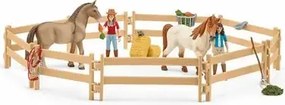 Schleich Horse Club - Stáj s příslušenstvím u jezera / od 3 let