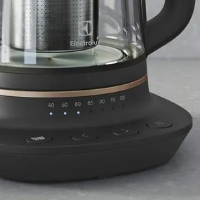 Electrolux E7GK1-8BP černá / Rychlovarná konvice / 2400 W / 1.7 L / sk