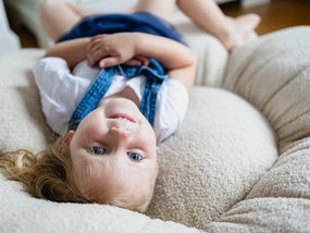 Sedací polštář do dětského pokoje BOUCLÉ Zvolte barvu: Růžová