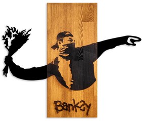 Wallexpert Dekorativní nástěnný dřevěný doplněk Banksy - Flower Thrower, Ořech, Černá