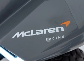 Ramiz Elektrická čtyřkolka McLaren Racing MCL 35 pro děti šedá + dálkové ovládání + plynulý start + EVA kola + audio LED