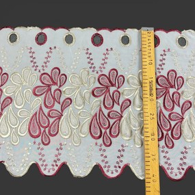 Vitrážová ﻿voálová záclona s výšivkou 2239 bordo - výška 40,90 cm , metráž