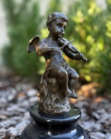 Bronzová socha - Putto hrající na housle anděl