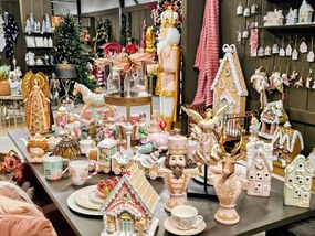 Perníková veliká dekorace chaloupky a perníčků Gingerbread House - 50*15*93 cm