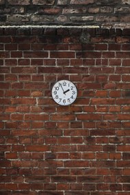 Nástěnné hodiny Riki Public 25,6 cm