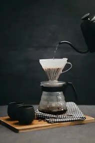 Hario dripper V60-02 čirá / Plast