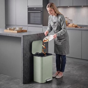 HOMCOM pedálový odpadkový koš 20 l, světle zelený