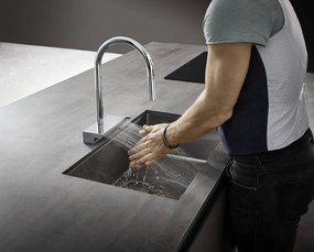 Hansgrohe M81, dřezová baterie Aquno Select s výsuvnou koncovkou a plochým sprchovým proudem, chromová, 73837000