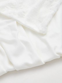 Sinsay - Přehoz na postel s vyraženým vzorem vloček - krémová